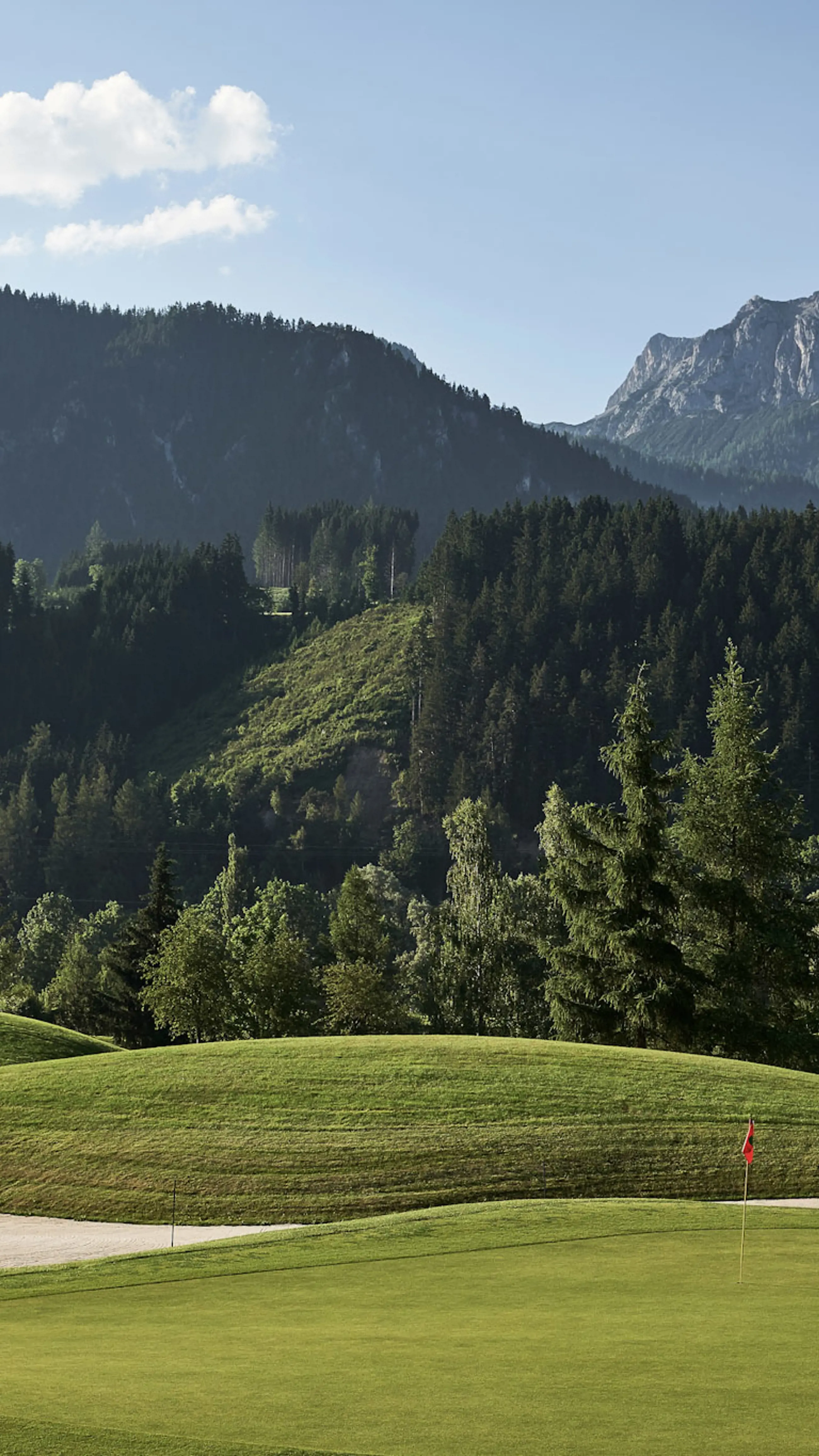 Playing golf in the Alps | Summer holiday with Alpeffect Hotels